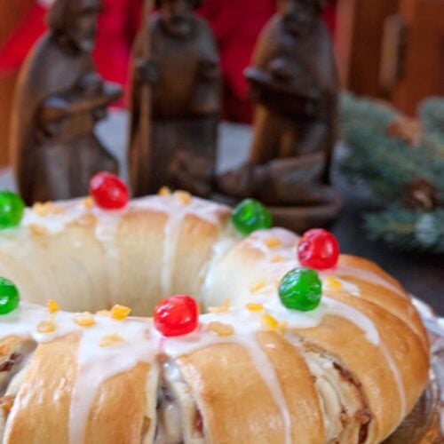 Rosca de Reyes (Three Kings Bread) - Muy Bueno