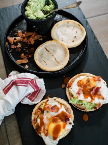 Breakfast Sopes - Muy Bueno
