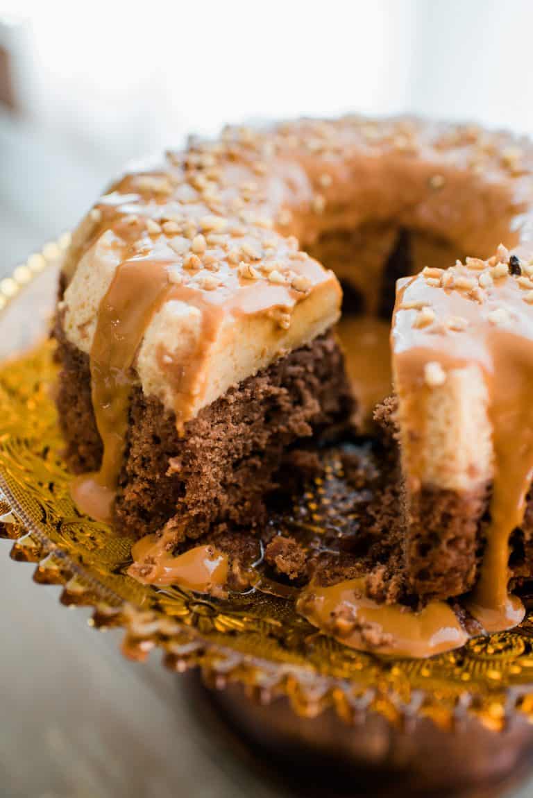 Chocoflan (Impossible Cake) – Chocolate Cake with Flan and Dulce de Leche