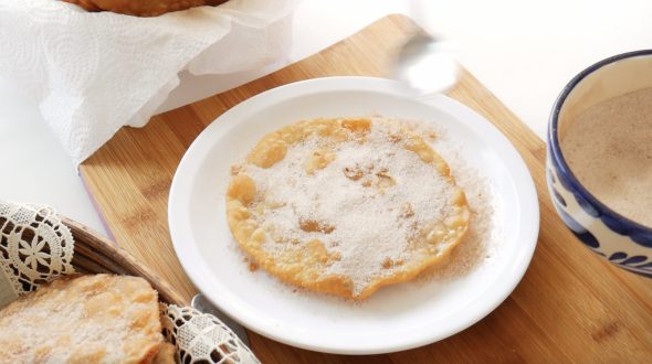 Homemade Authentic Mexican Buñuelos Recipe - Muy Bueno