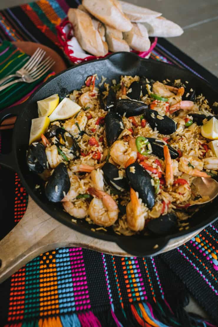 Easy Seafood Paella with Mussels & Shrimp | Paella de Marisco - Muy Bueno