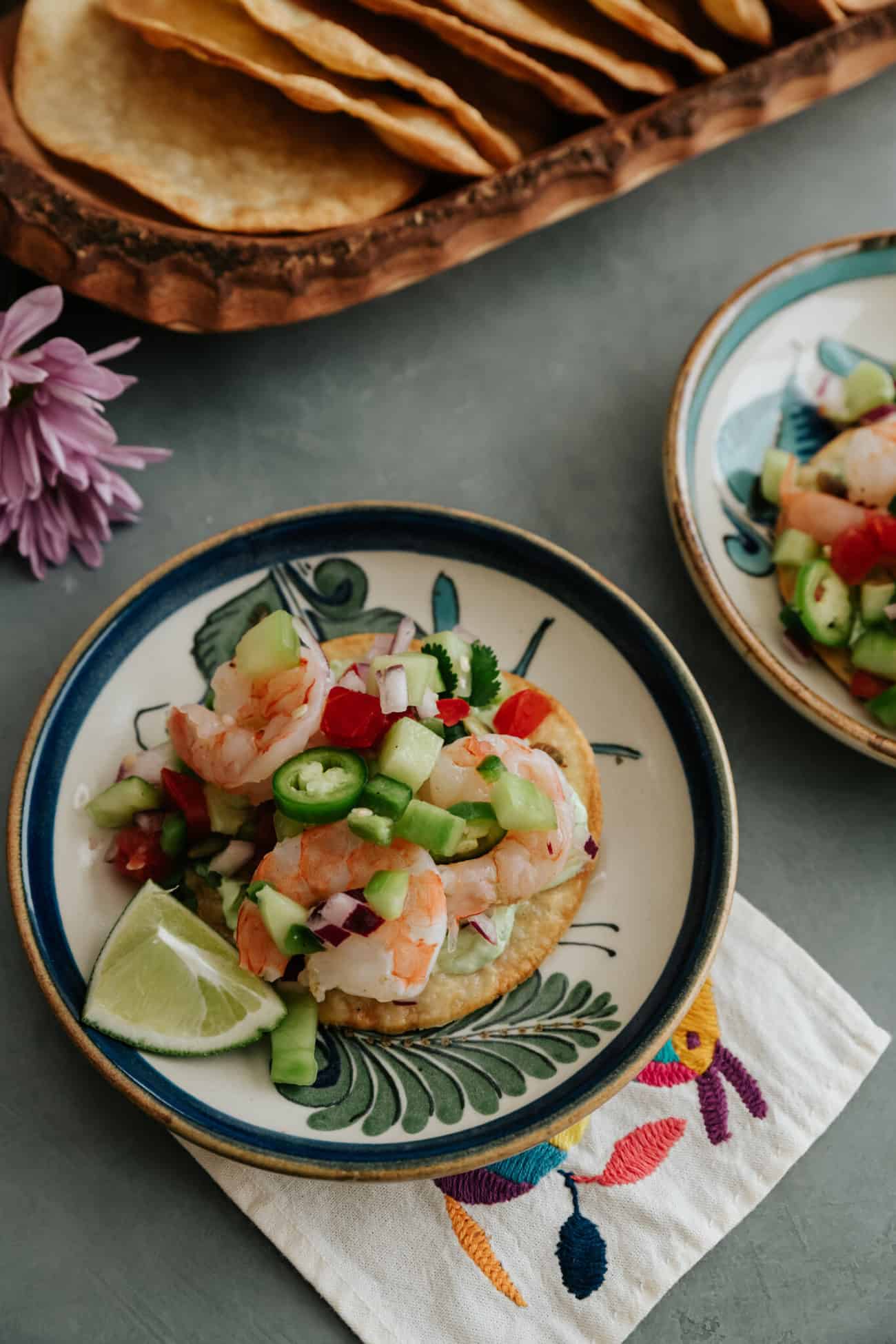 Easy Shrimp Ceviche Tostadas with Avocado Crema (Ceviche de Camarónes ...