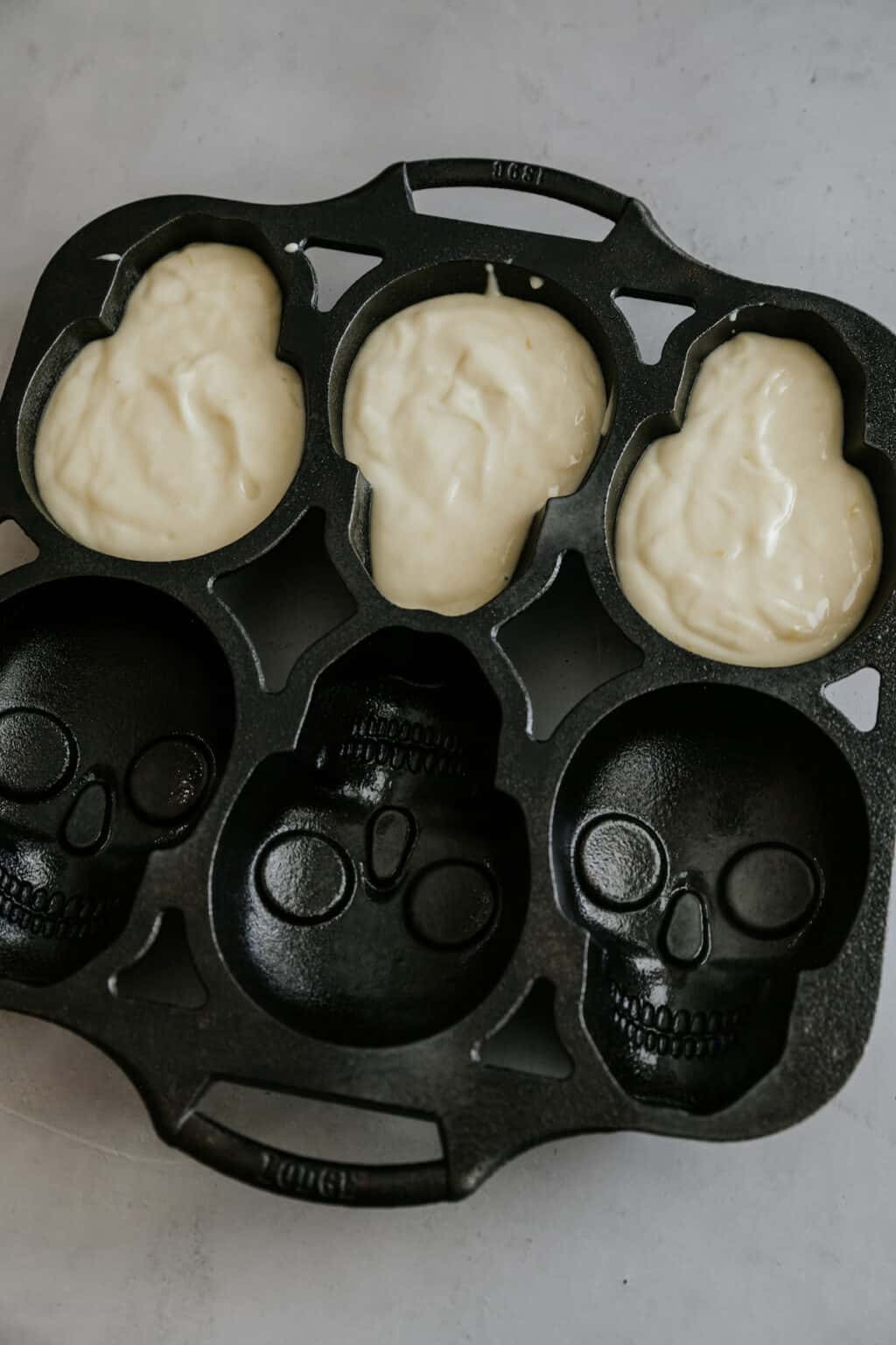 Mini Lemon Sugar Skull Cakes (Día de los Muertos Recipe)