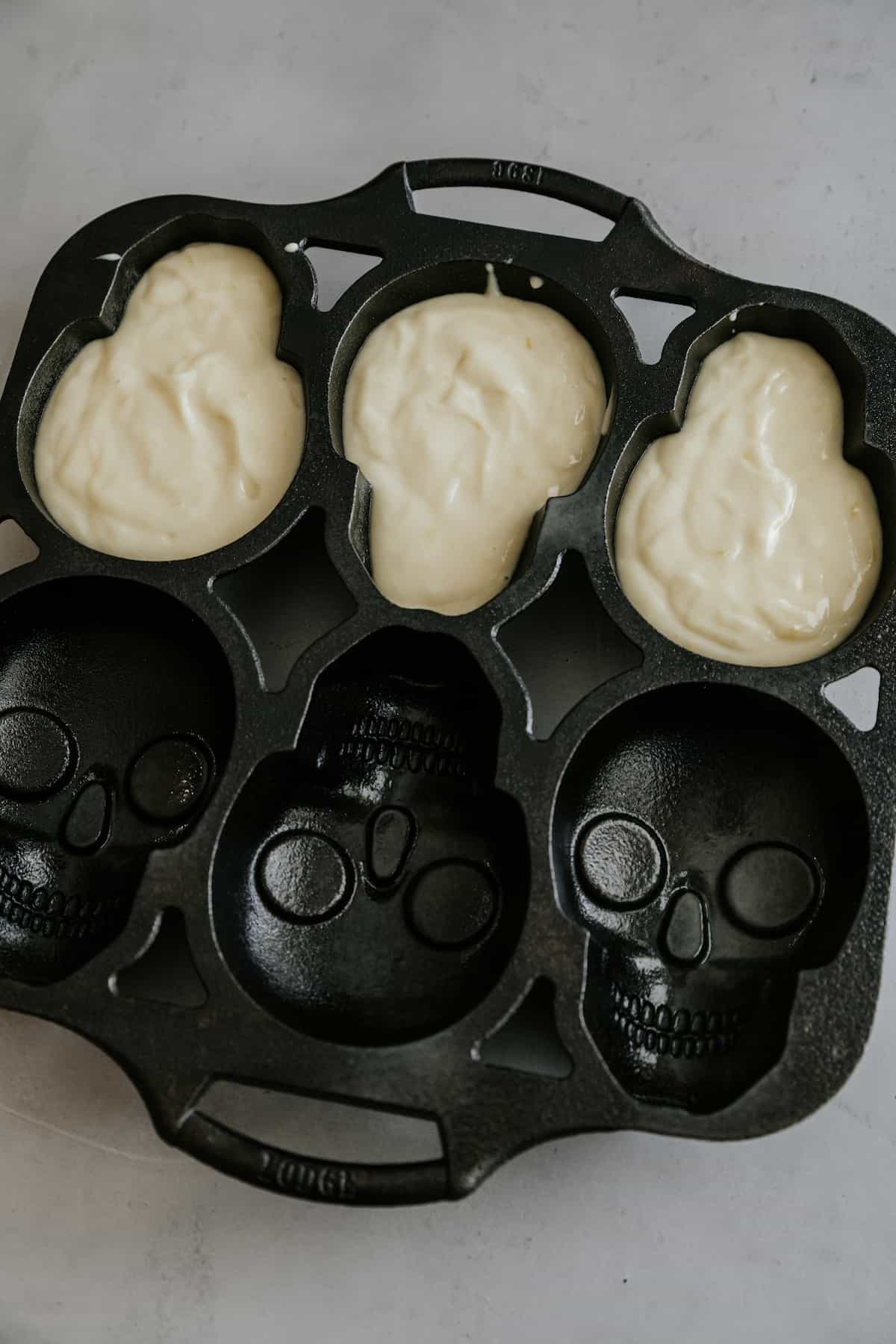 Mini Lemon Sugar Skull Cakes (Día de los Muertos Recipe)