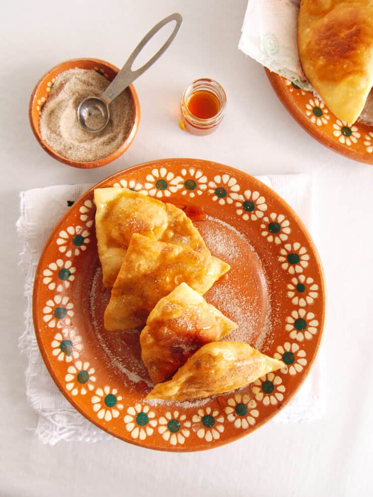 Basic Sopaipilla Recipe (New Mexican Sopapillas) - Muy Bueno