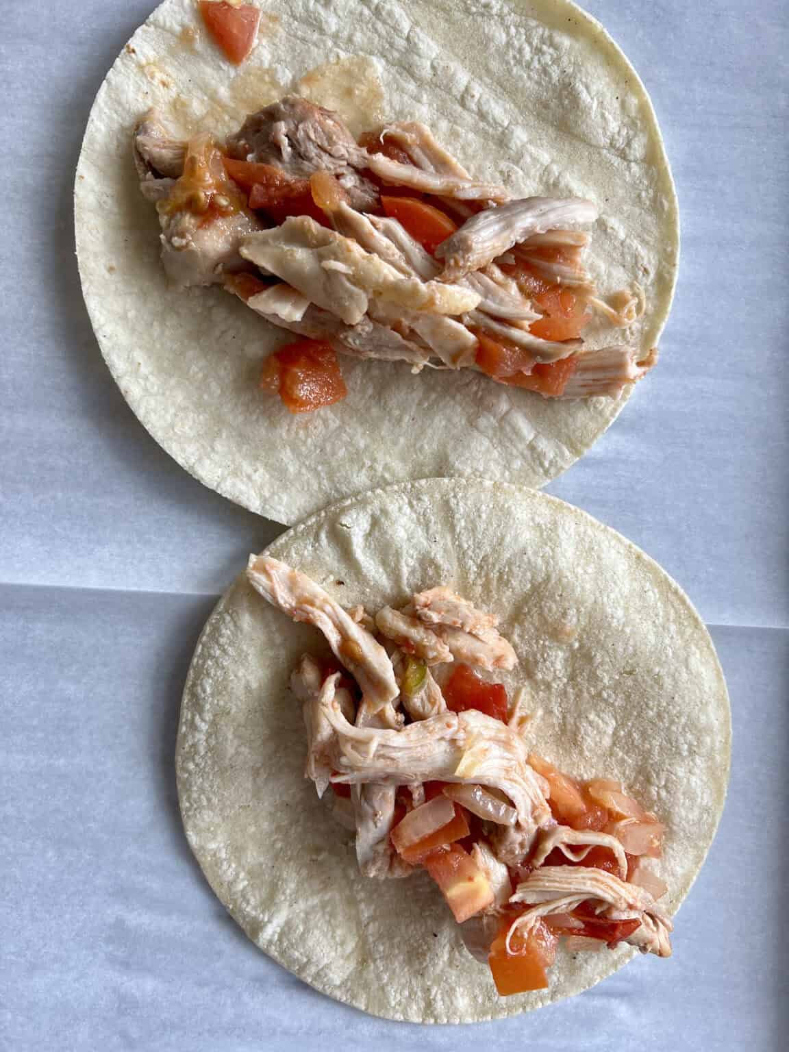 Crispy Chicken Flautas (Authentic Flautas de Pollo) - Muy Bueno